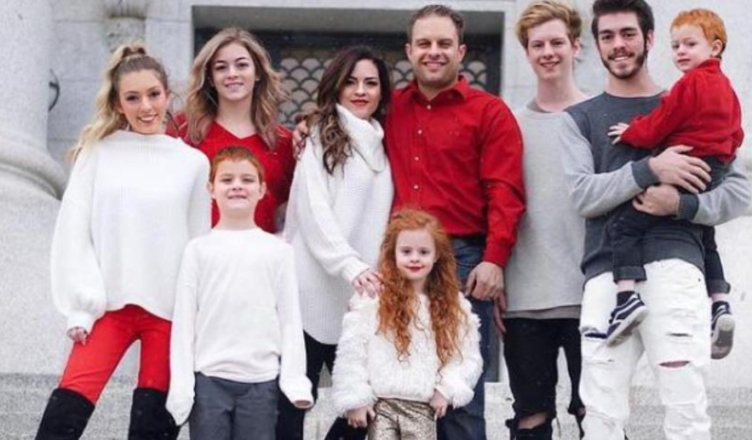 The mother of seven children is 45 years old yet has the appearance of ...